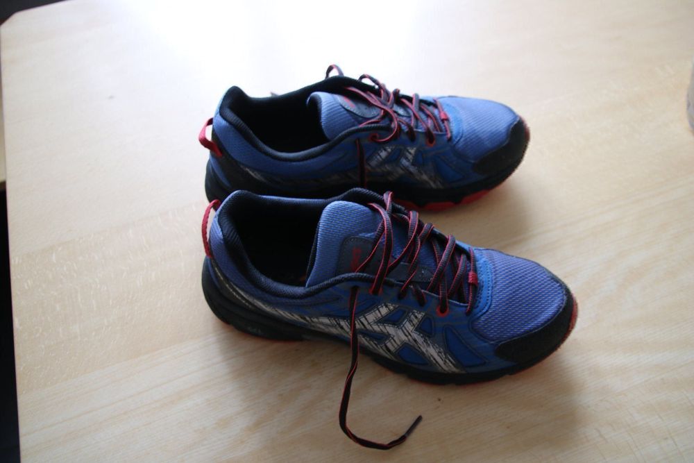 Sportschuh der Marke Asics (Gebraucht) in Märwil für CHF 40 – mit ...