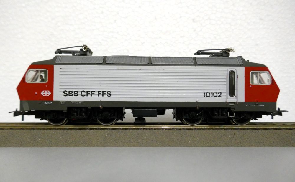 Roco SBB E-Lok Re 4/4 IV 10102 ohne Dachgarten, Puffer | Kaufen auf Ricardo