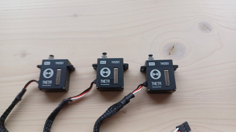 !!Ab 1 Fr.-!! 3Stk. Theta Servos | Kaufen auf Ricardo