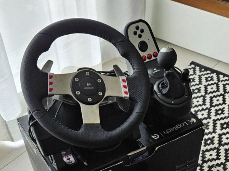 Logitech G27 Racing Wheel & Pedal Set - G-Series PC,PS2,PS3 (Gebraucht ...