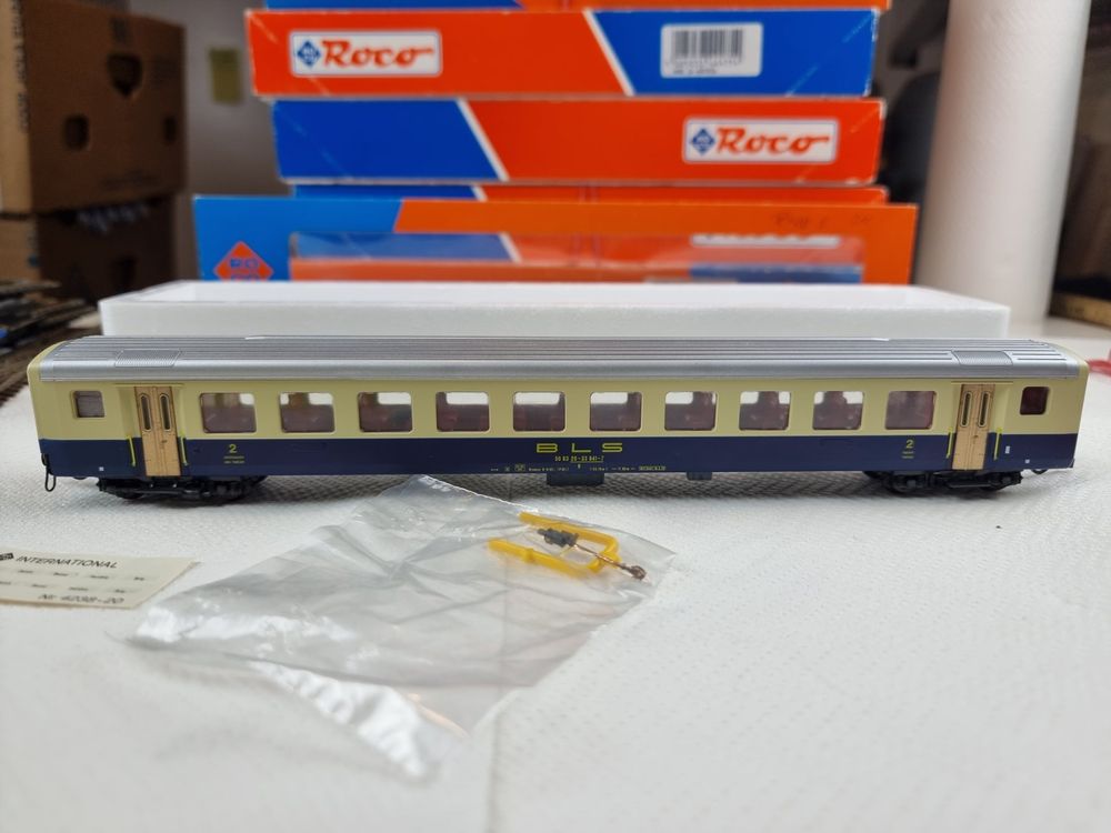 ROCO 4239A? BLS Blau/Weiss 2.Kl H0 DC | Kaufen auf Ricardo