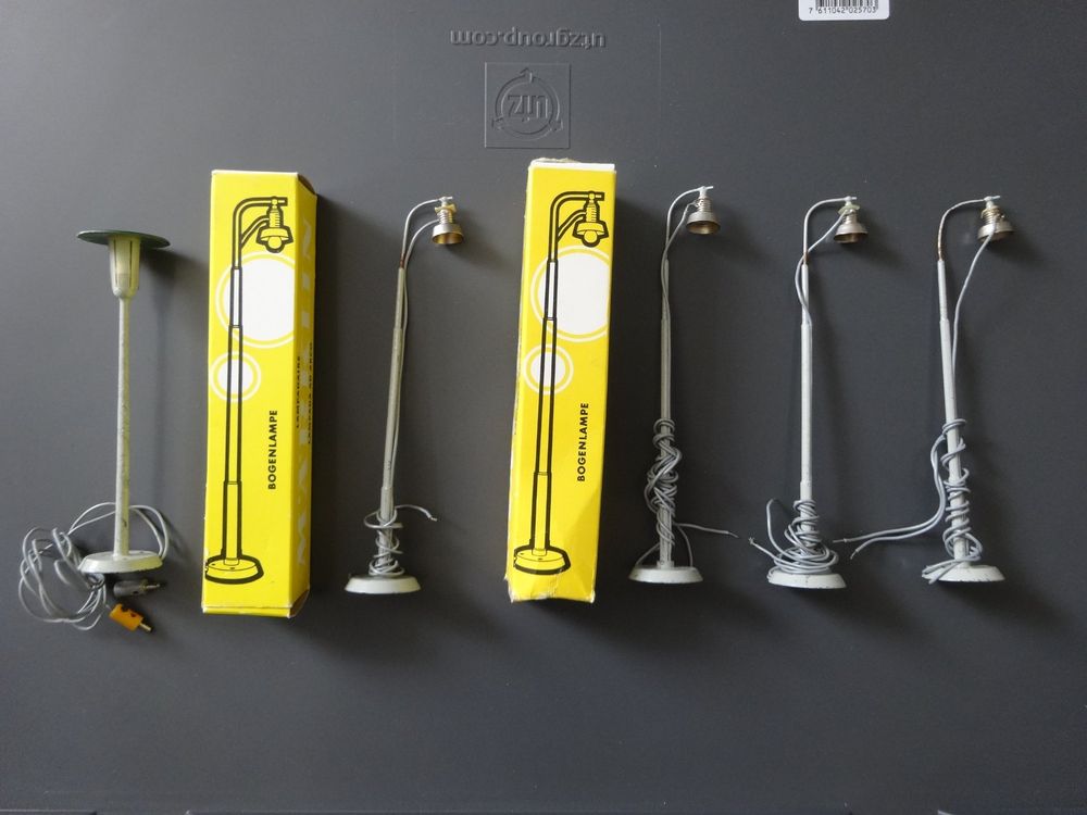 Märklin 7048 Bogen- und 7047 Strassenlampe (Gebraucht) in Hinwil für ...