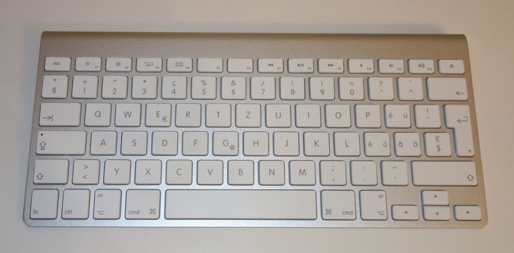 Apple Wireless Bluetooth Keyboard (CH-Layout) (Gebraucht) in Dietlikon ...