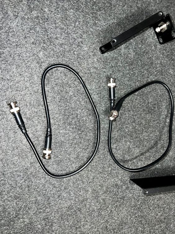 SHURE BLX4R Antenna Rack Mount (Usato) a Aarau Rohr per CHF 9 – con ...