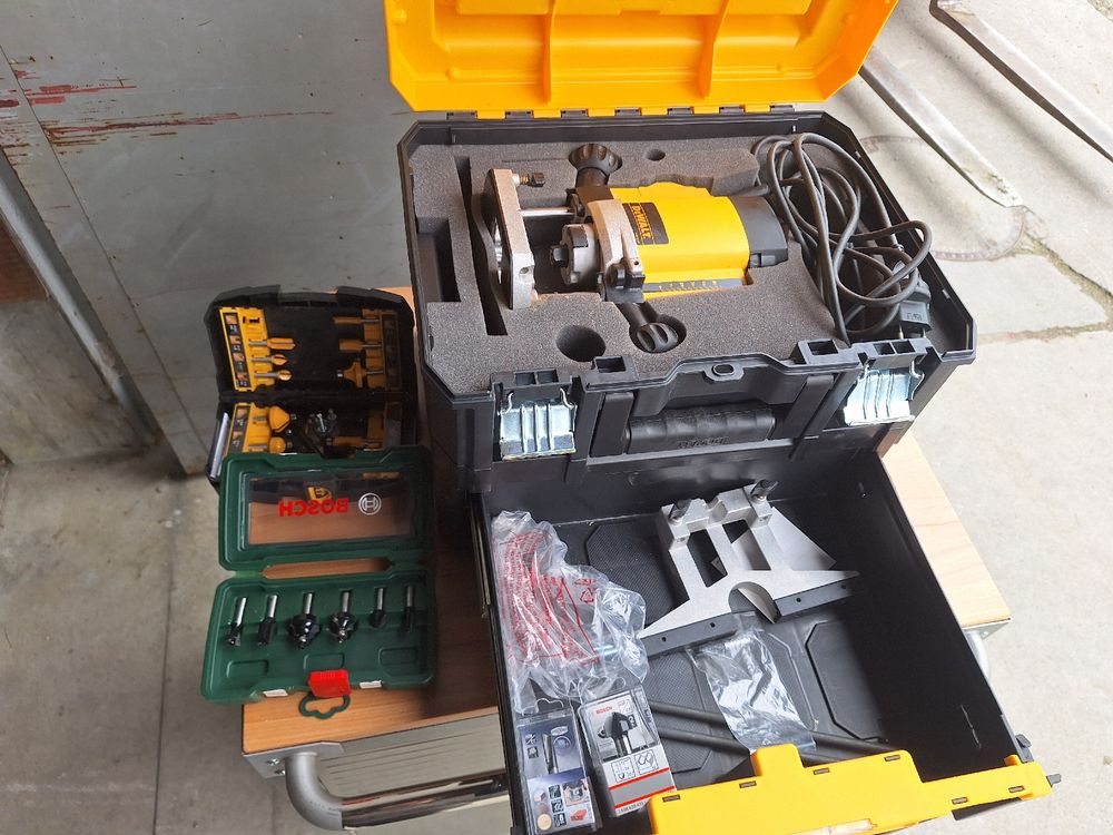Dewalt DW615 Oberfräse in T-STAK Box (Gebraucht) in für CHF 320 – nur ...