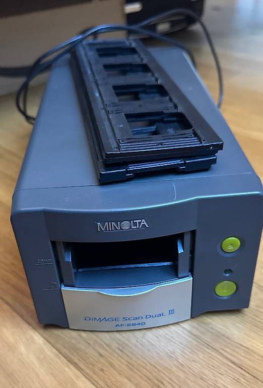 Minolta DiMAGE Scan Dual III AF-2840 (Gebraucht) in Gland für CHF 30 ...
