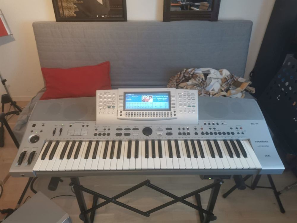 Technics SX-KN6500 inkl. Ständer (Gebraucht) in Zürich für CHF 200 ...