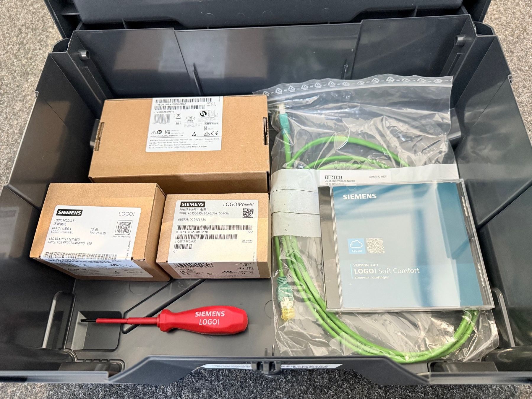 SIEMENS Logo! 8 Starter Kit TDE 12/24V 6ED10574BA110AA0, NEU (Neu und ...