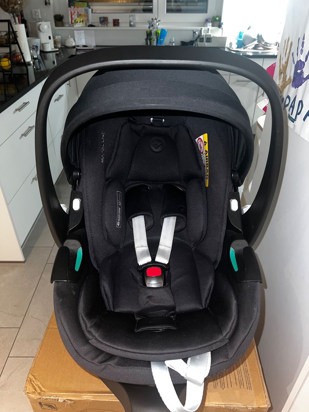 Maxi Cosi Pebble 360 Pro + Maxi Cosi FamilyFix Pro (Gebraucht) in Schübelbach für CHF 180 – nur ...