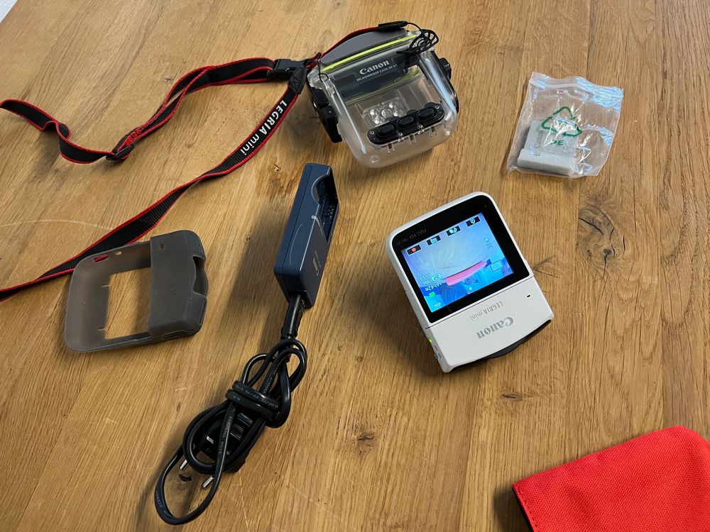 Canon Legria Mini 12.8MP Camcorder, FULL HD, Touchscreen. | Kaufen auf ...