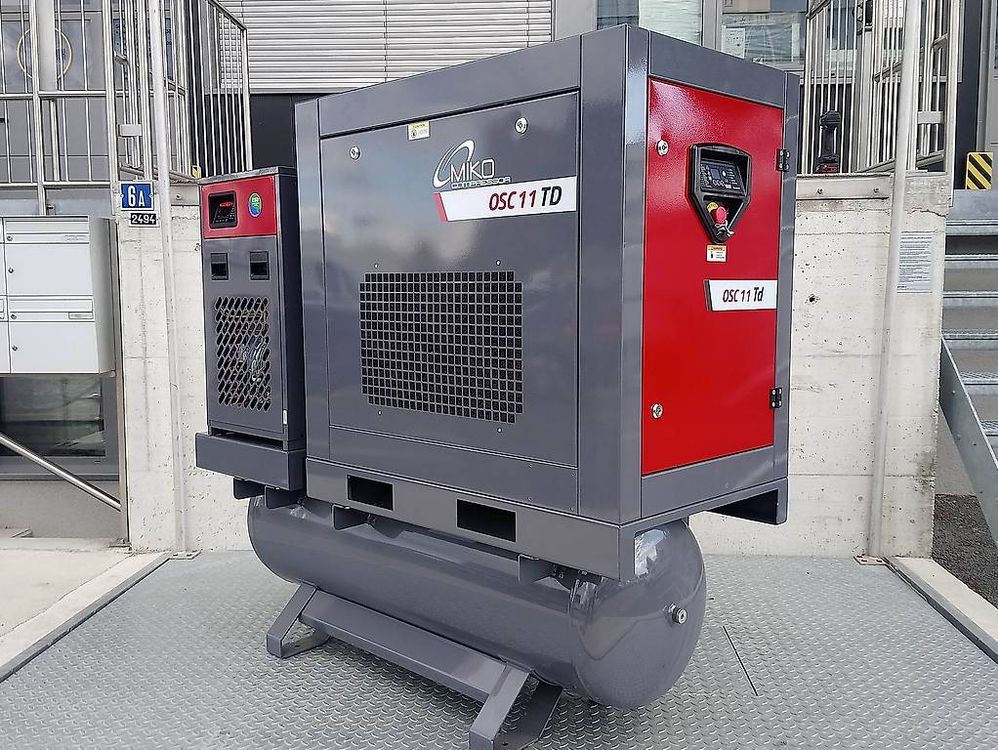 Compresseur air à vis 5.5 KW avec sécheur & réservoir 10 bar (Neuf avec ...