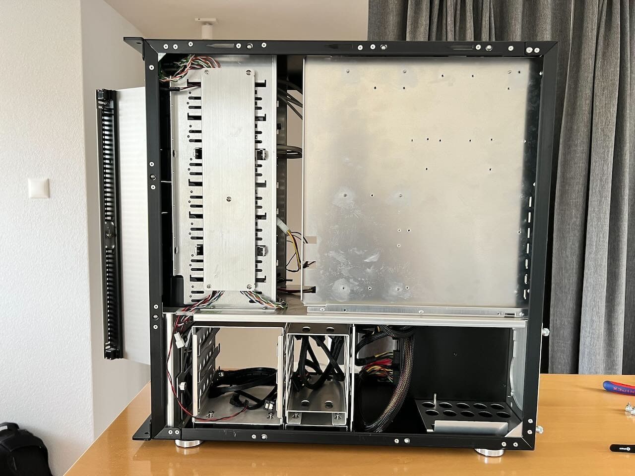 Boîtier PC Lian Li A10 Noir - Excellent état! (D'occasion) à Uster pour ...