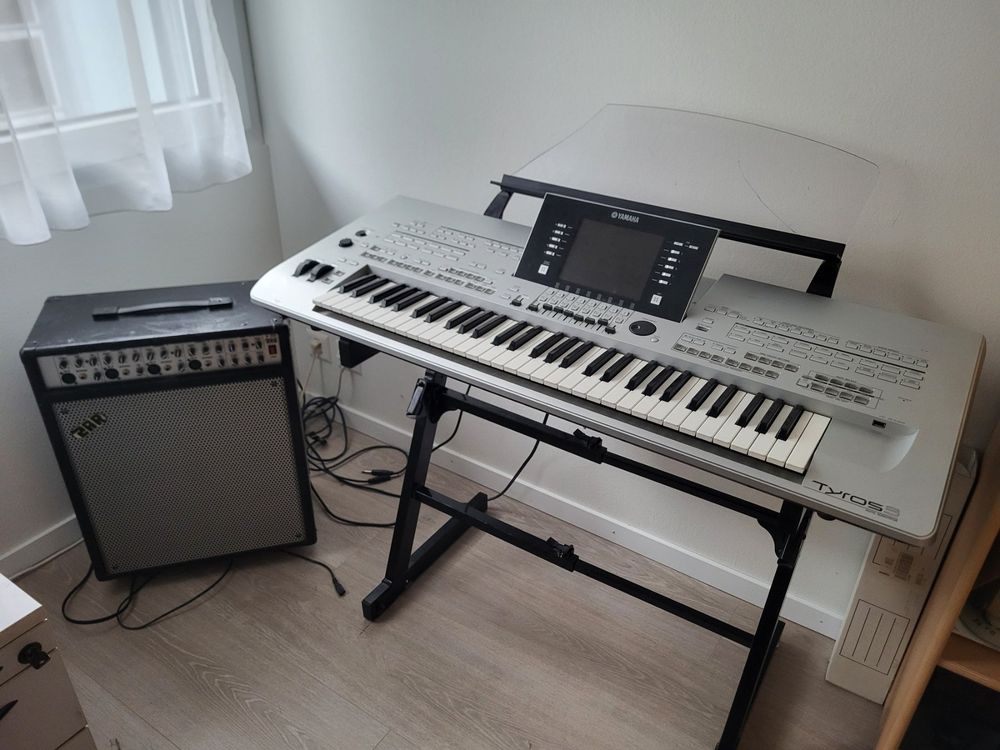 Keyboard Yamaha Tyros 3 mit Verstärker (Gebraucht) (Gebraucht) in für ...
