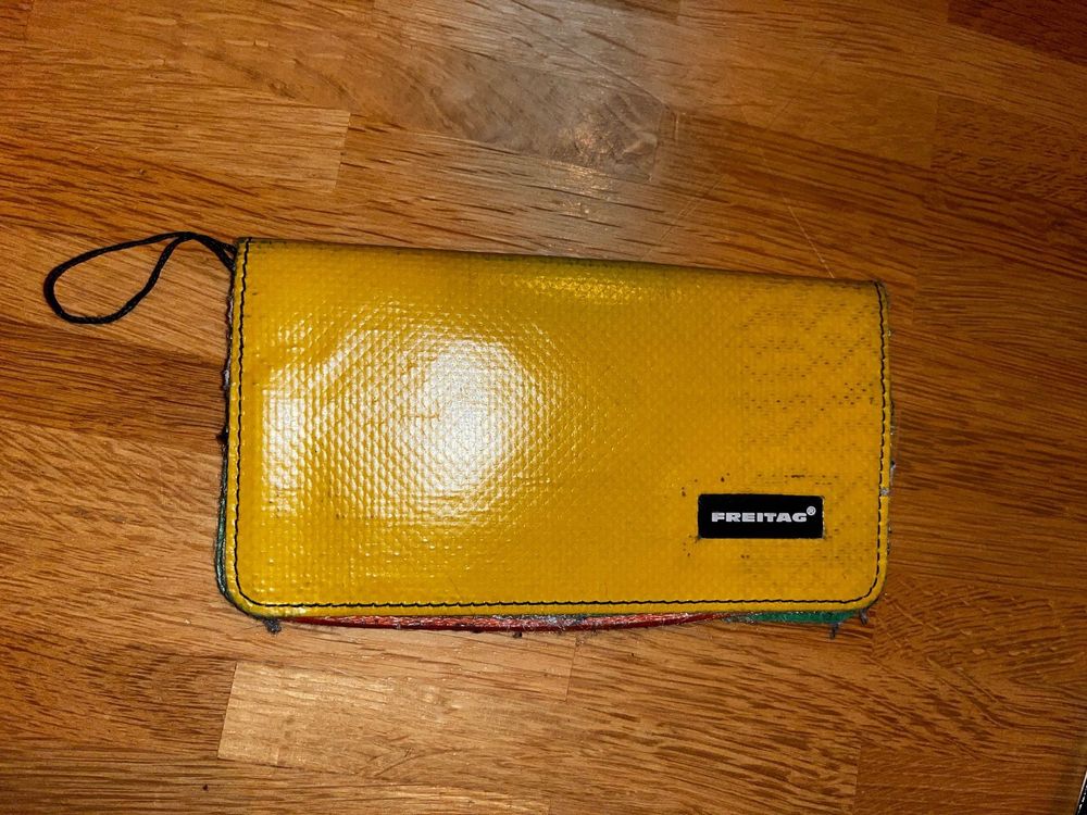 FREITAG Case (Gebraucht) in Kloten für CHF 5 – mit Lieferung auf ...