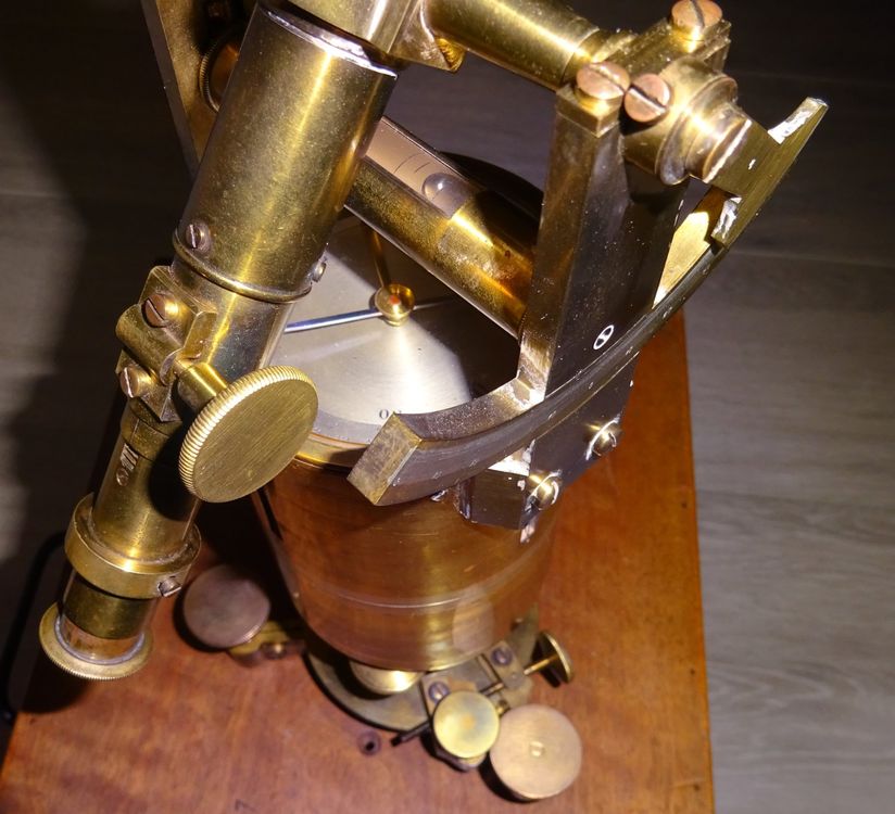 Théodolite ancien, signé W. Ecker Lucerne | Kaufen auf Ricardo