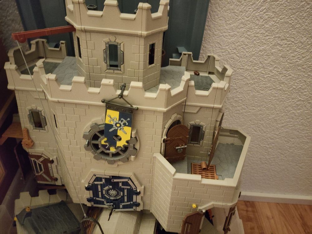 Playmobil Burgen 70220 & 70221 inkl. Dragons Drachen (Gebraucht) in ...