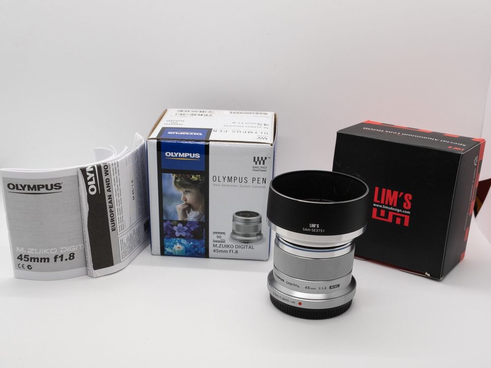 Olympus M.Zuiko 45 mm F1.8 mit Alu-Gegenlichtblende | Kaufen auf Ricardo