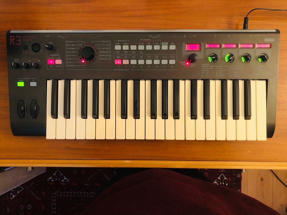 Korg R3 Synthesizer | Kaufen auf Ricardo