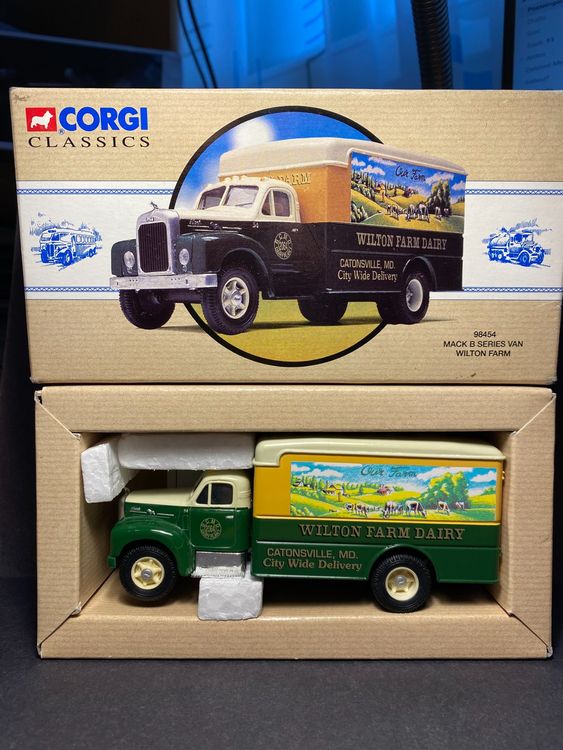 Corgi Mack B-Series Van LKW Wilton Farm Dairy 1:50 OVP (Neu und ...