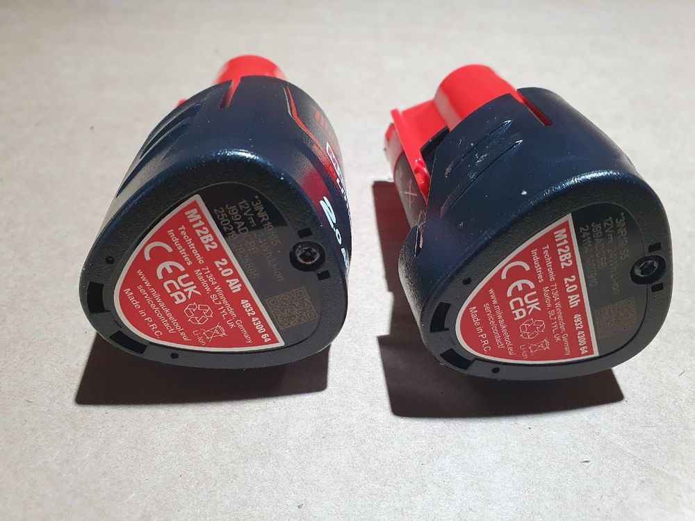 2 Neue Milwaukee Akkus 12V 2 Ah (Neu und originalverpackt) in Reutigen ...