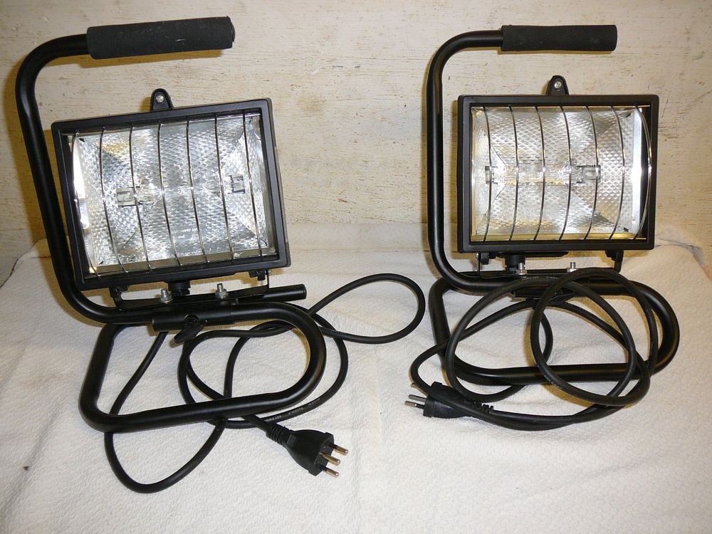2 Halogen-Strahler Max. 400W | Kaufen auf Ricardo