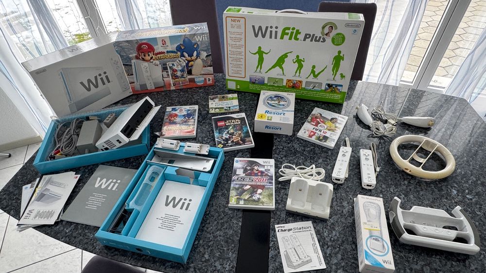 Wii Konsole, Spiele, Wii Fit plus, Zubehör (Gebraucht) in Bellmund für ...