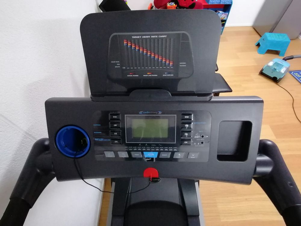 Laufband TR-30 cardiostrong in sehr gutem Zustand (Gebraucht) in ...