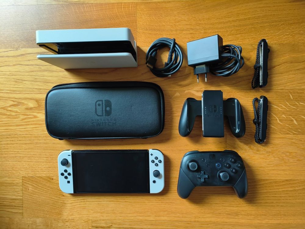 Nintendo Switch (OLED model) White + Switch Pro Controller | Kaufen auf ...
