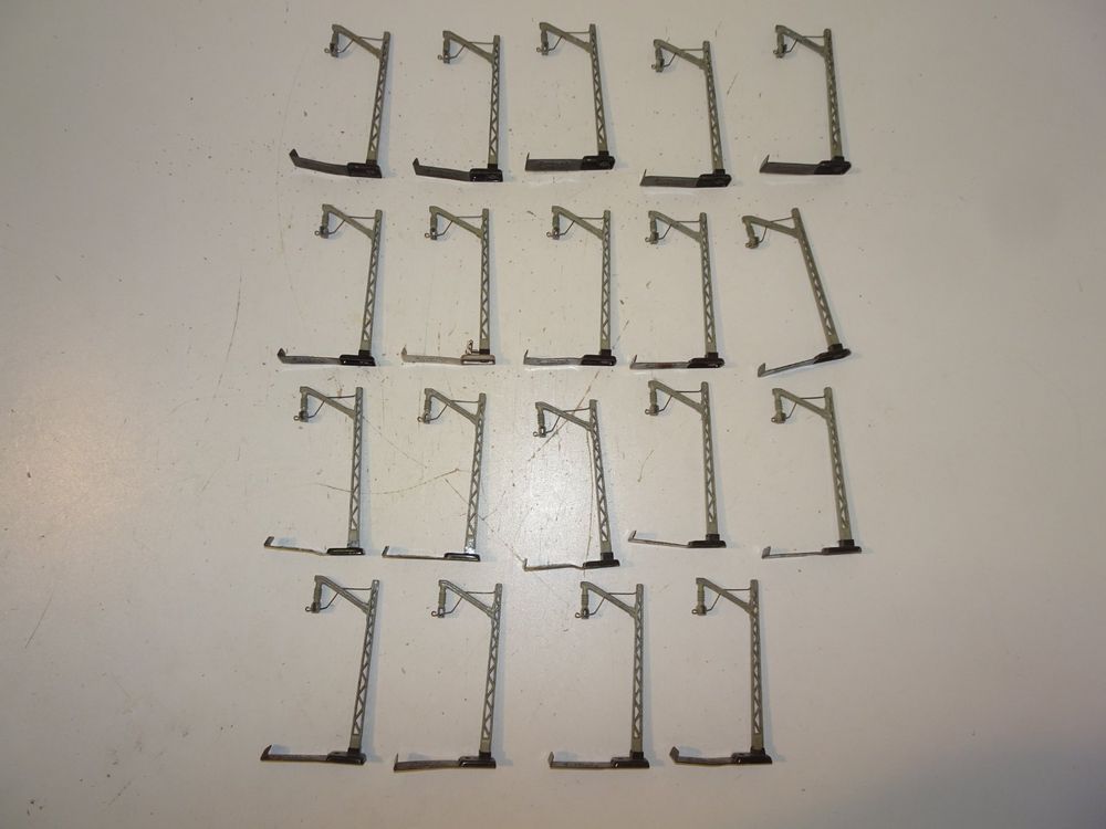 19 Märklin Fahrleitungsmasten Mast Oberleitung Guss (Gebraucht) in für ...