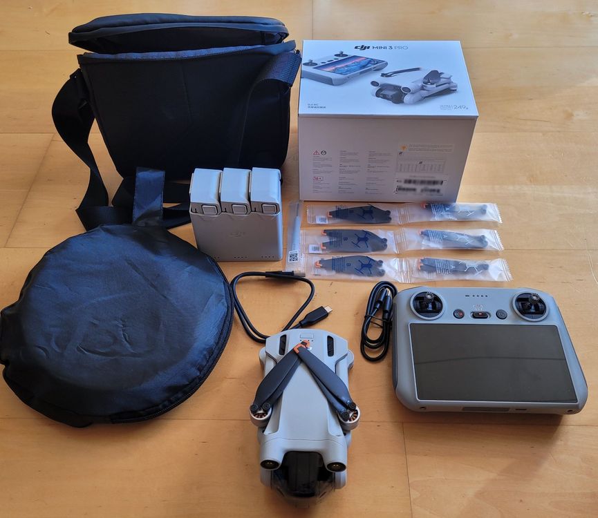 DJI Mini 3 Pro mit RC Controller und Fly More Kit (Gebraucht) in für ...