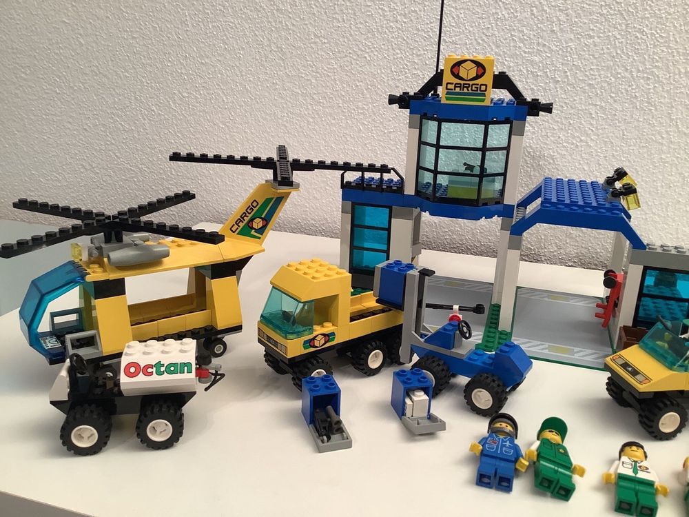 Lego Town Cargo Center 6330 + Zusatz (Gebraucht) in Willisau für CHF 44 ...