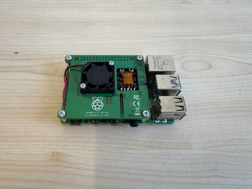 Raspberry PI Model 4B mit Pi PoE+ HAT (Gebraucht) in Vorderthal für CHF ...