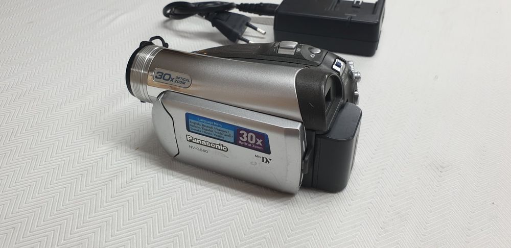 Panasonic NV-GS60 Camcorder Minidv Kompakt + Klappmonitor (Gebraucht ...