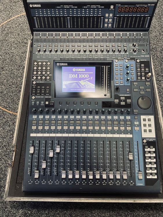 YAMAHA DM-1000 // Digital Mixing Console mit Meterbrige (Gebraucht) in ...