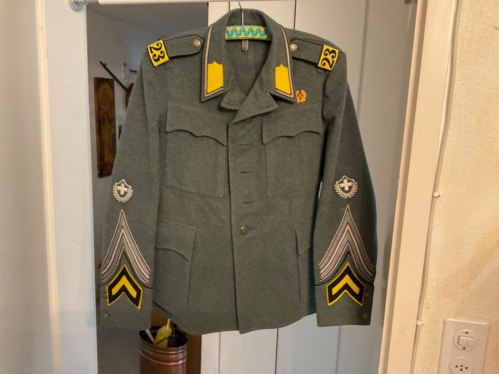 SCHÖNE UNIFORM FELDWEIBEL | Kaufen auf Ricardo