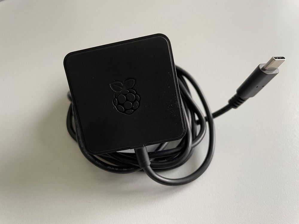 Official Raspberry Pi 4 Power Adapter USB-C schwarz (Neu (gemäss ...