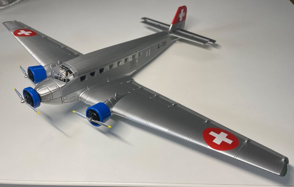 Junkers Ju-52 Schweizer Luftwaffe A-701 Metallmodell 1/72 (Nuovo e nell ...