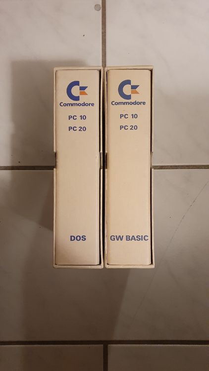 Commodore PC10, PC20. 2 Classeurs d'utilisation. | Kaufen auf Ricardo