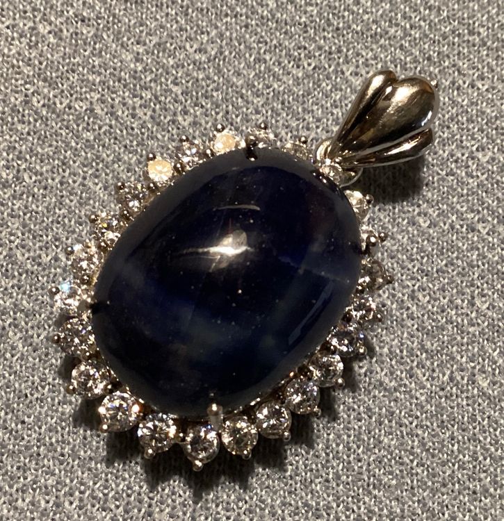 Grosser Silber Anhänger vergoldet: natürlicher Blauer Saphir (Neu und ...