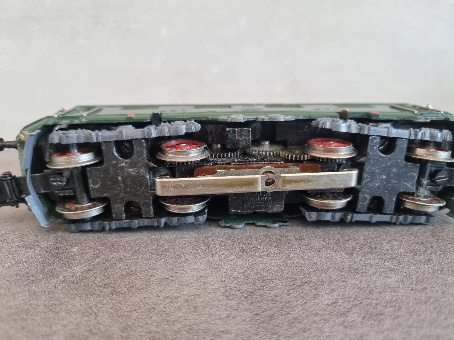 Märklin RET 800 SBB RE 4/4 und 4 HAG Wagons, Kesselwagen etc (Gebraucht ...