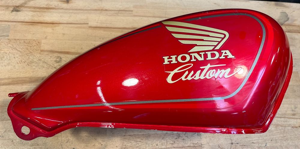 Honda Custom CM 125 Benzintank rot ⑤ №54 (Gebraucht) in Frauenfeld für ...