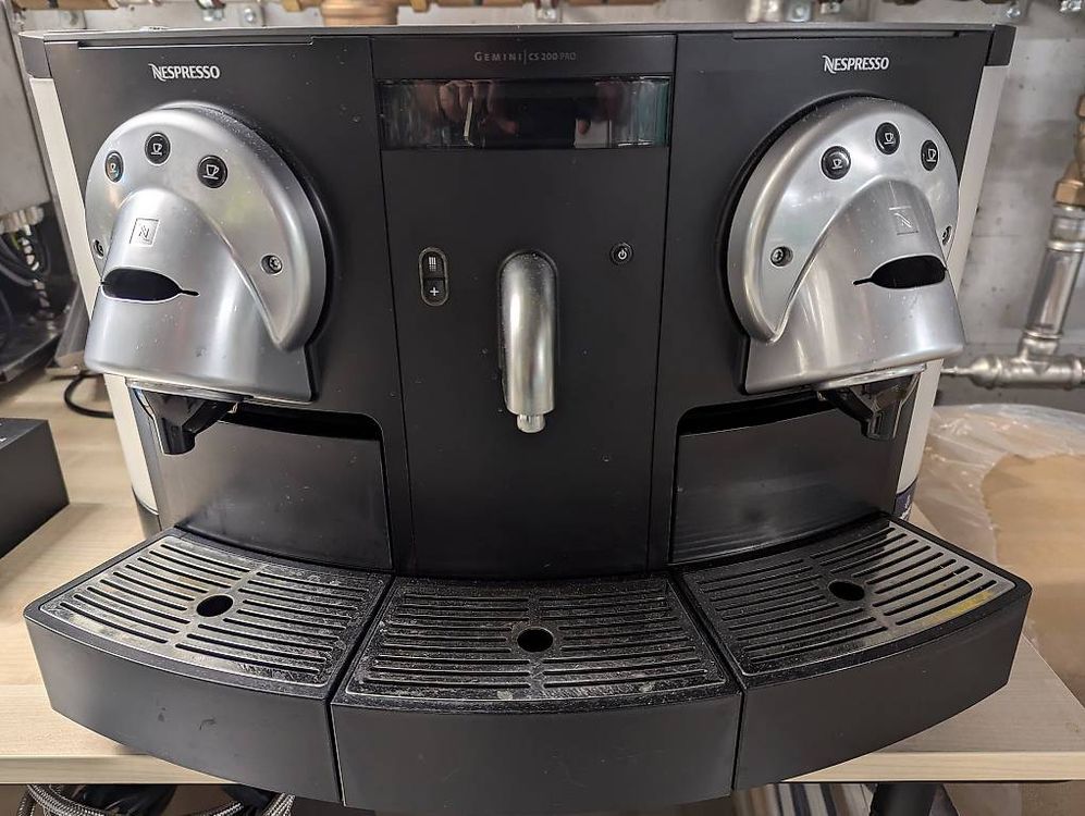 Kaffeemaschine Nespresso Gemini 200 | Kaufen auf Ricardo