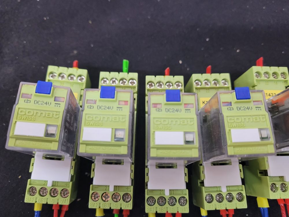 5 Stück Relais - Comat C7 - A20DX - DC24V (Gebraucht) in Vitznau für ...