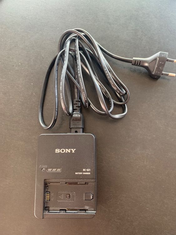 Sony Battery Charger BC-QZ1 (Neu (gemäss Beschreibung)) in Bern für CHF ...