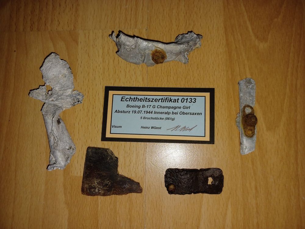 Luftfahrt Archäologie B-17 "Champagne Girl" (Gebraucht) in Grellingen ...