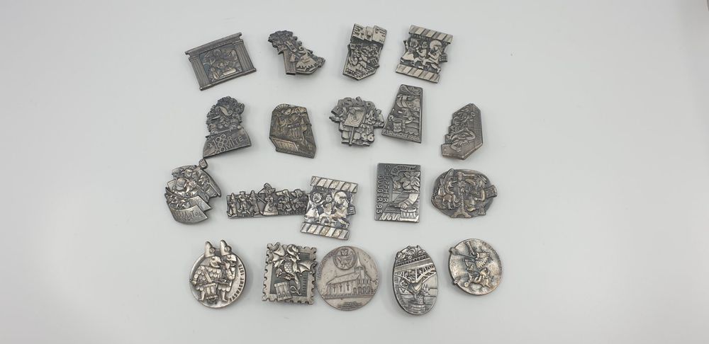 19 Fasnacht Plaketten Medaillen Basel (Gebraucht) in Emmen für CHF 30 – mit Lieferung auf ...