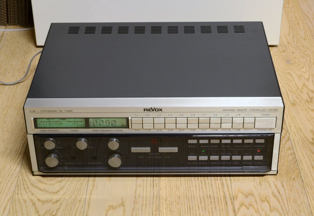 Revox B261 Synthesizer FM Tuner (Gebraucht) in Winkel für CHF 189 – mit ...