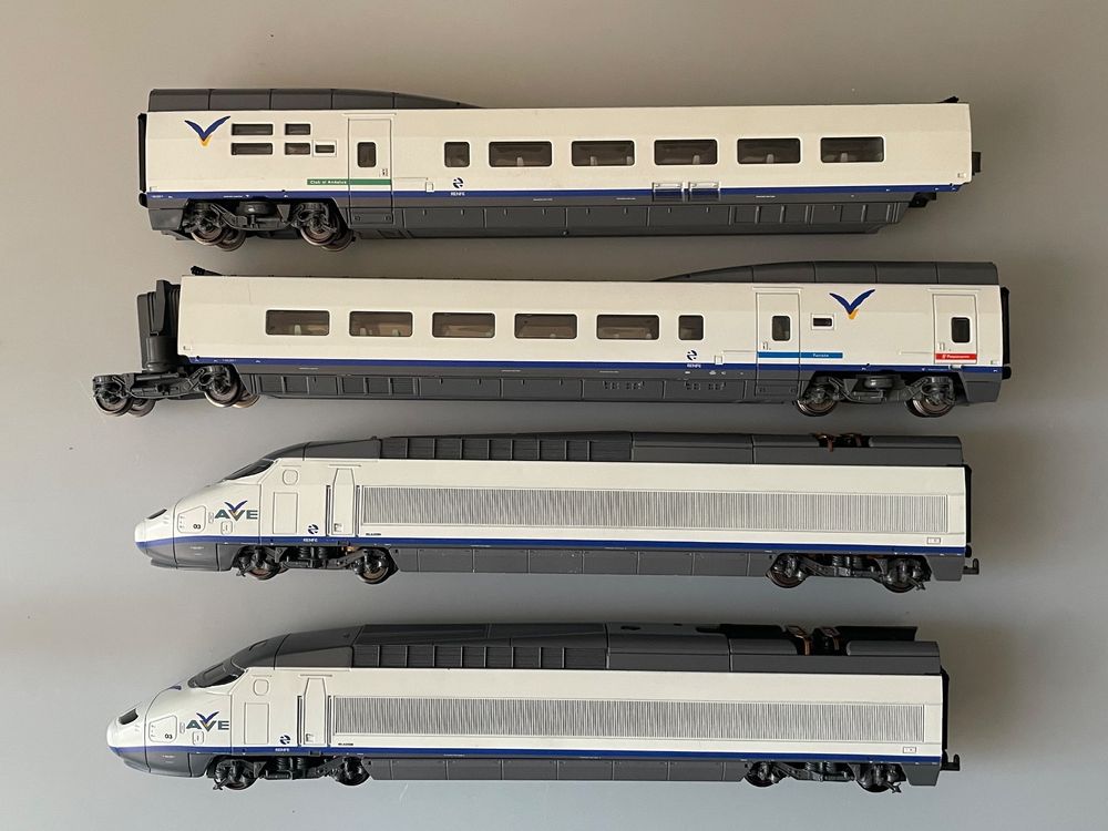 AVE Lokomotive und Wagen Set RENFE H0 (Jouef) | Kaufen auf Ricardo