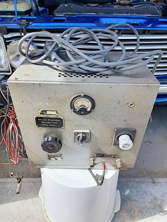 Antik, Vintage Batterie Ladegerät 12-24 Volt Oldtimer Garage (Gebraucht ...
