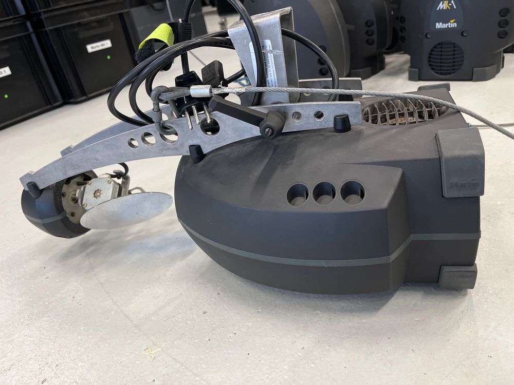 8 Stück Martin MX1 Scanner inkl. Steuerrung (Gebraucht) in Allschwil ...